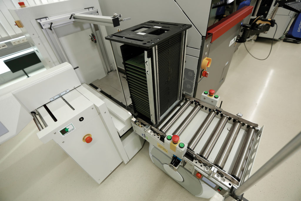 Asmpt Automated Loading Unloading Open Automation 1 Asmpt Smt Solutions Picture Database