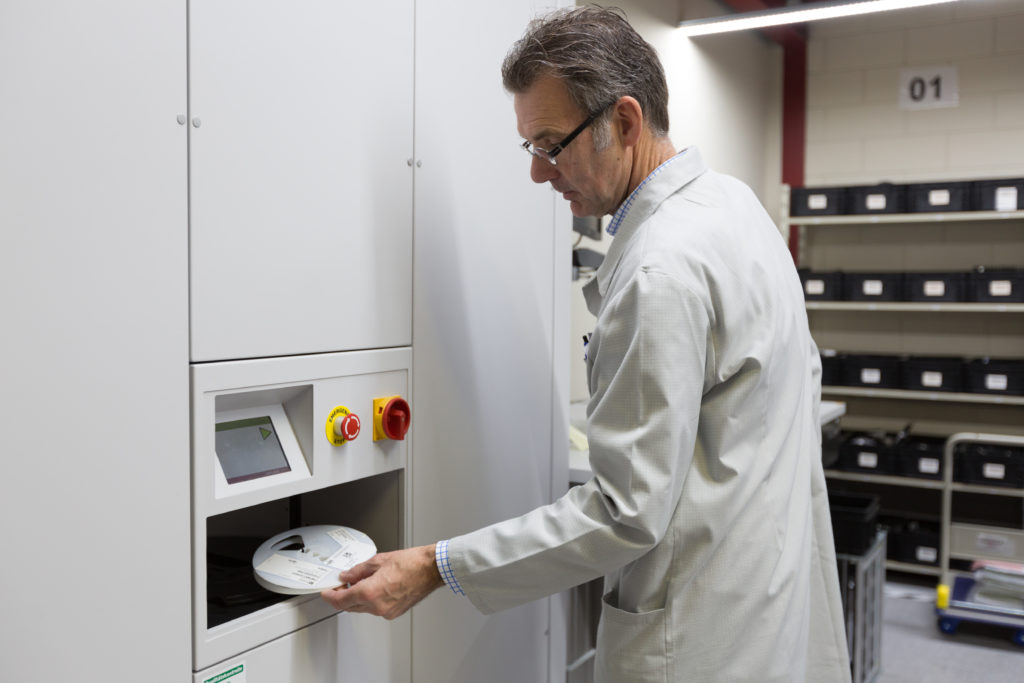 ASMPT Material Tower-1 – ASMPT SMT Solutions – Picture Database