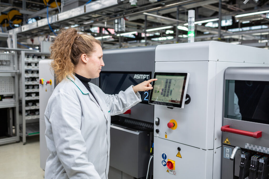 ASMPT-PlacementSolutions-SIPLACE-CA2-Operator-2 – ASMPT SMT Solutions ...