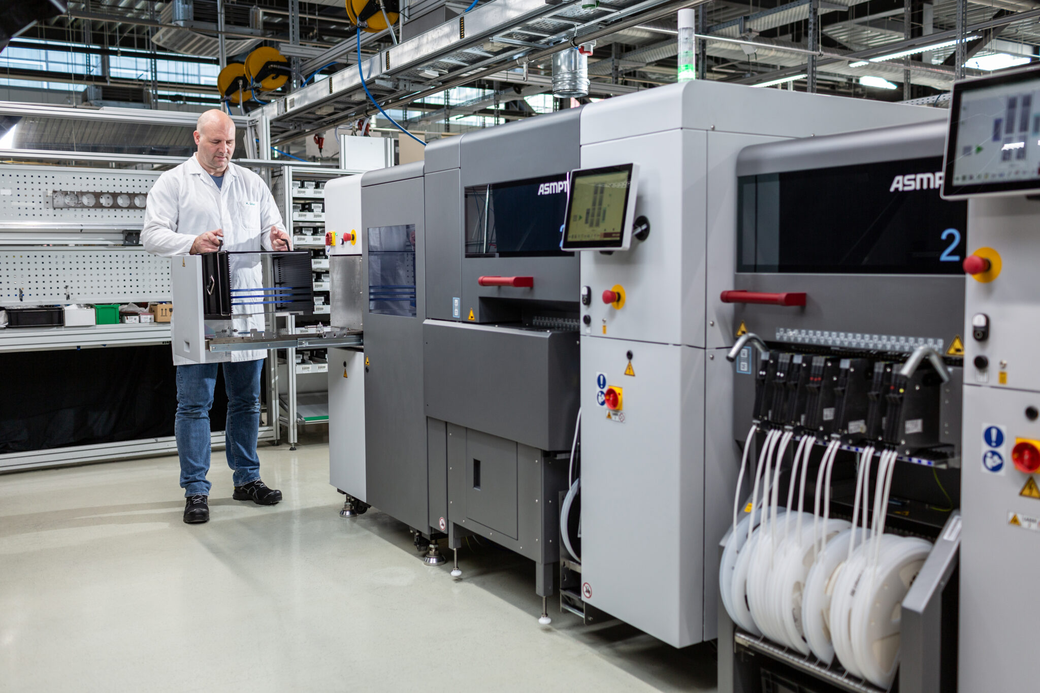 ASMPT-PlacementSolutions-SIPLACE-CA2_Hero_Operator_Loader-2 – ASMPT SMT ...